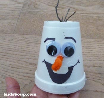 Olaf Kids Craft and Small World Play Area | KidsSoup