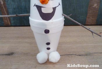 Olaf Kids Craft and Small World Play Area | KidsSoup