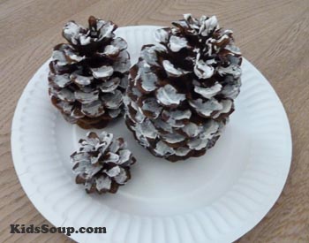 Olaf Kids Craft and Small World Play Area | KidsSoup